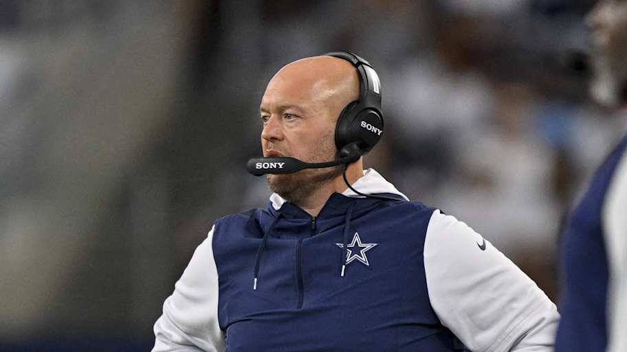 Cowboys vs Chargers announcer pairing & referee assignment for Week 16