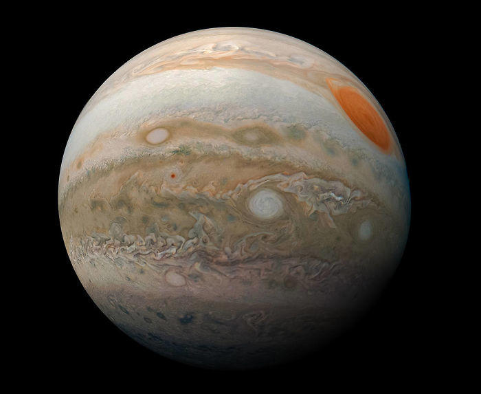 NASA released 30 amazing high-def photos of the largest planet in our ...