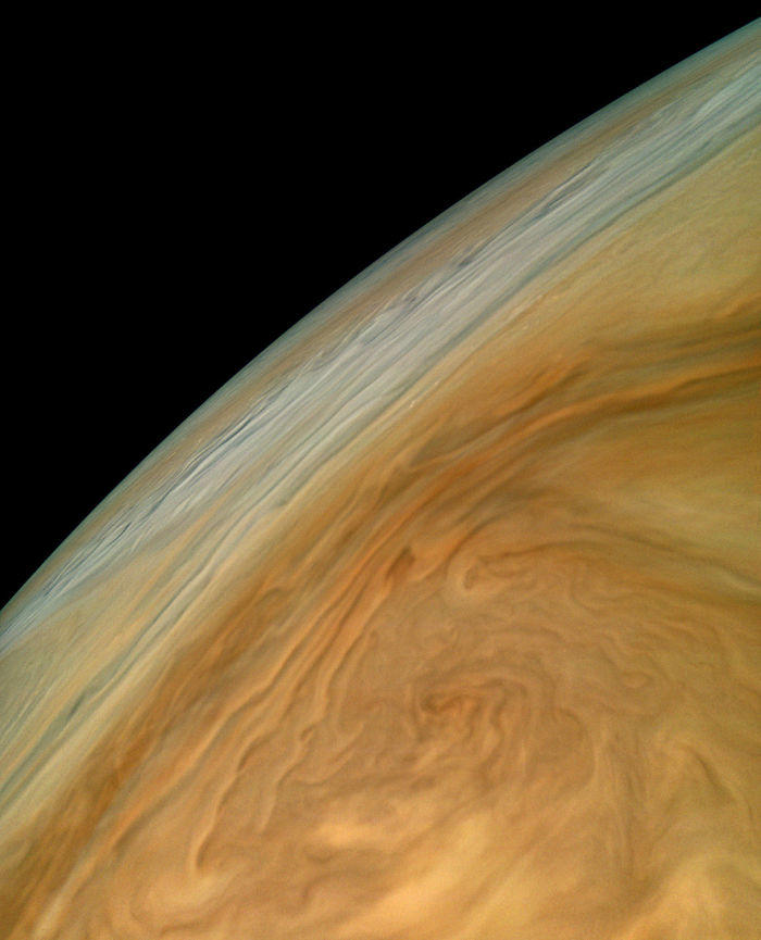 NASA released 30 amazing high-def photos of the largest planet in our ...