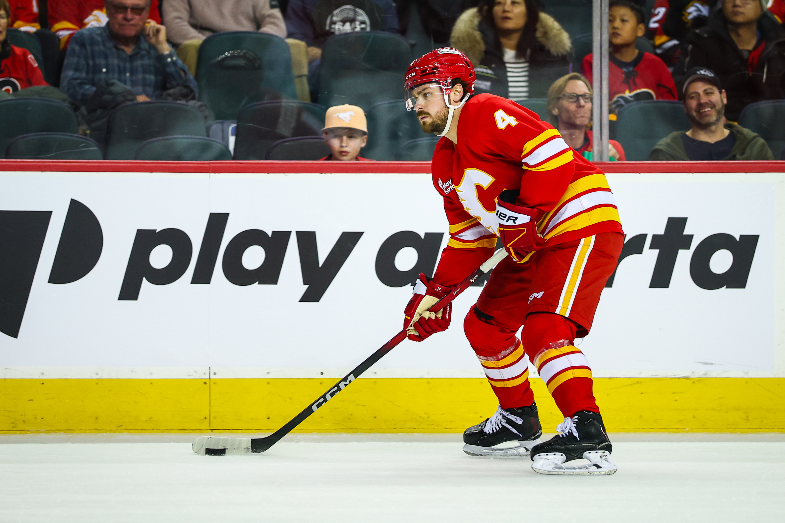 NHL weekend rumors: Pressure builds in Toronto, Flames field calls ...