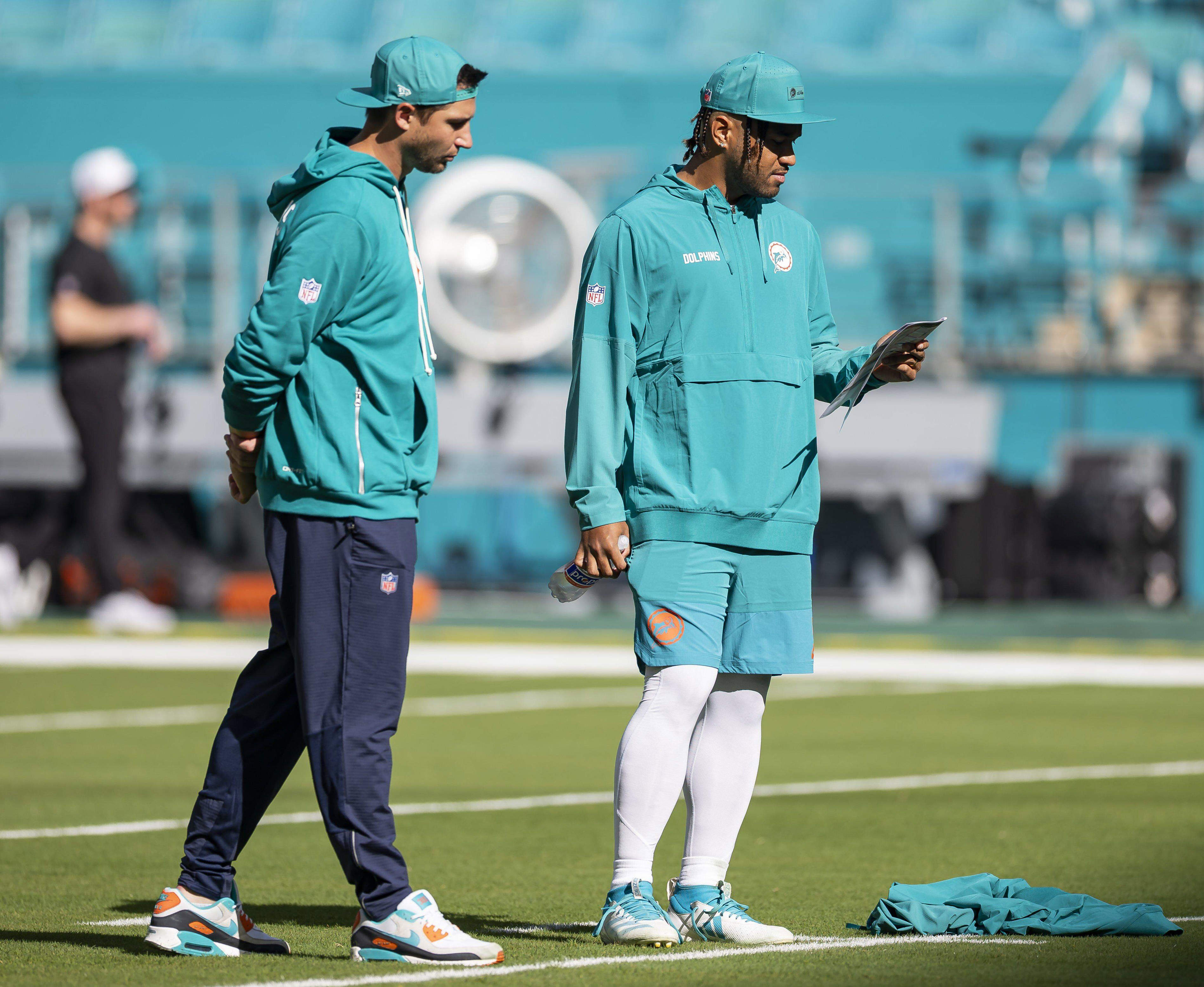 Dolphins' Tua Tagovailoa likely done in Miami, McDaniel likely staying ...