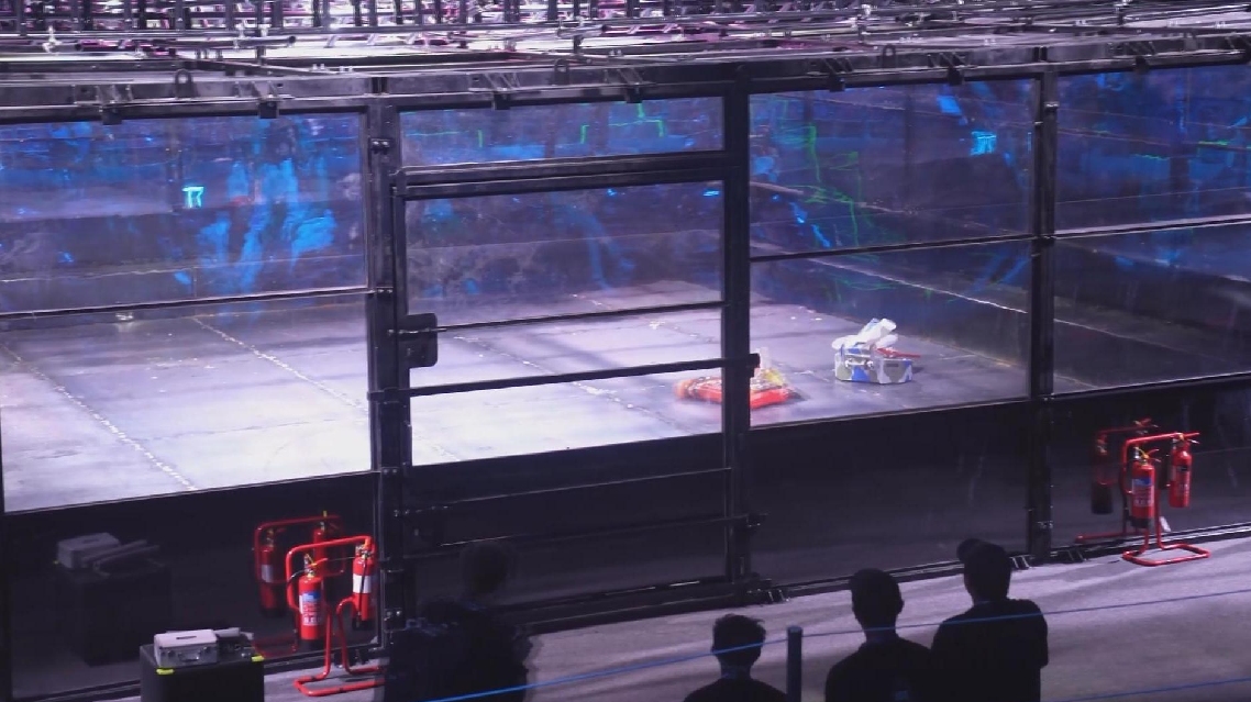 EAU - combate de robots/China