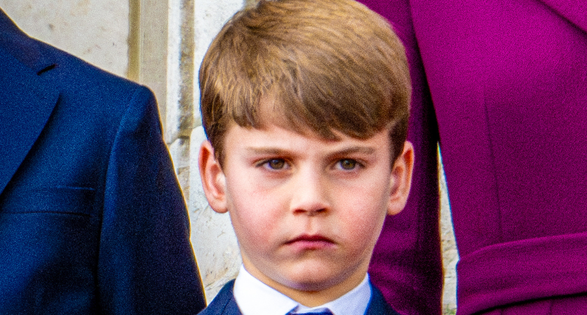 My eyes went straight to Prince Louis in Kate Middleton's new Christmas ...