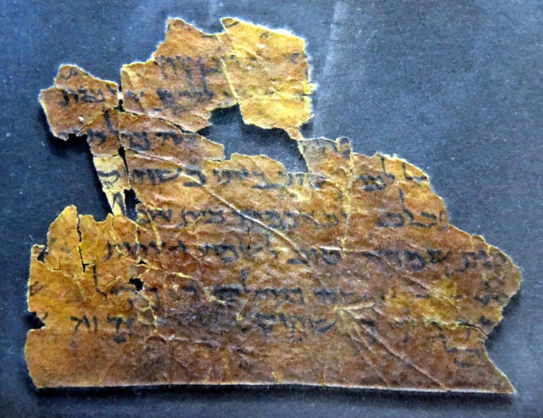 A 2,000-Year-Old Code Finally Deciphered: Here’s What One of the Dead ...