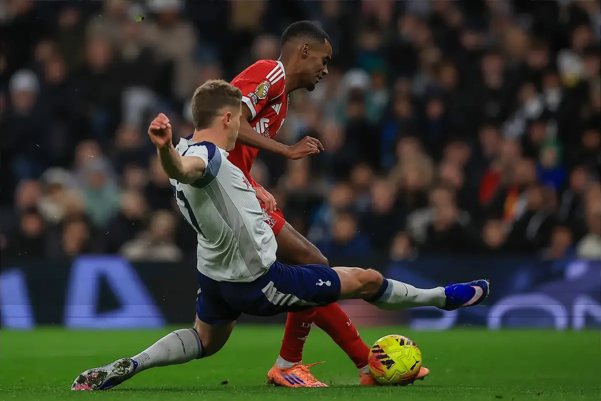 Alexander Isak injury fear eased