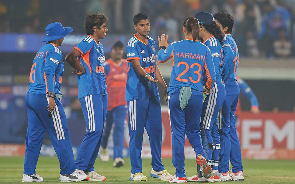 IND W vs SL W 2025: India women vs Sri Lanka women highlights & result ...