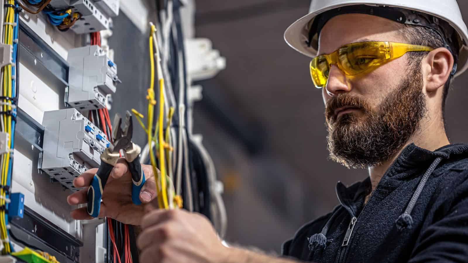 12 reasons why trade school might be better than college