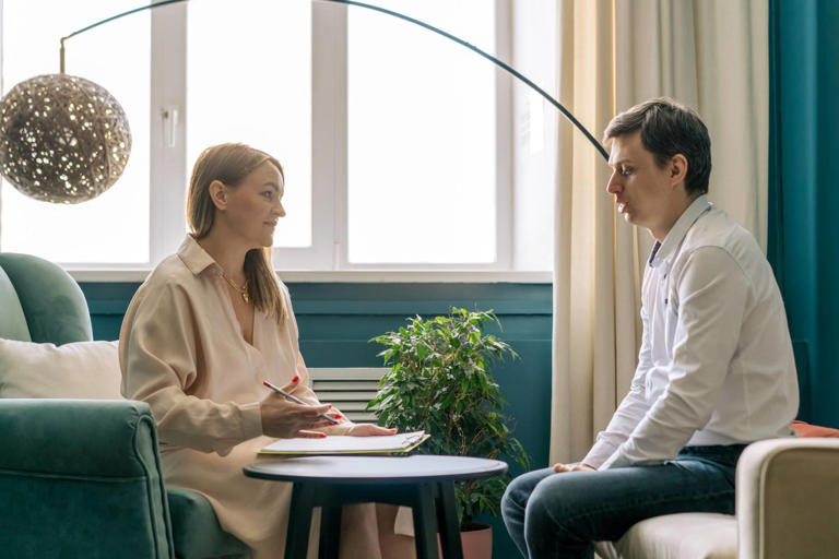 Kitől kérj segítséget, ha kisiklott az életed? Ez a valódi különbség a ...