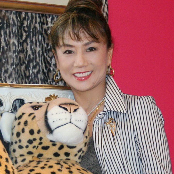 「財産目当て」の批判も… マダム信子 19歳差婚の直後に借金1億円「いっそ彼が逃げてくれたら」と願った過去