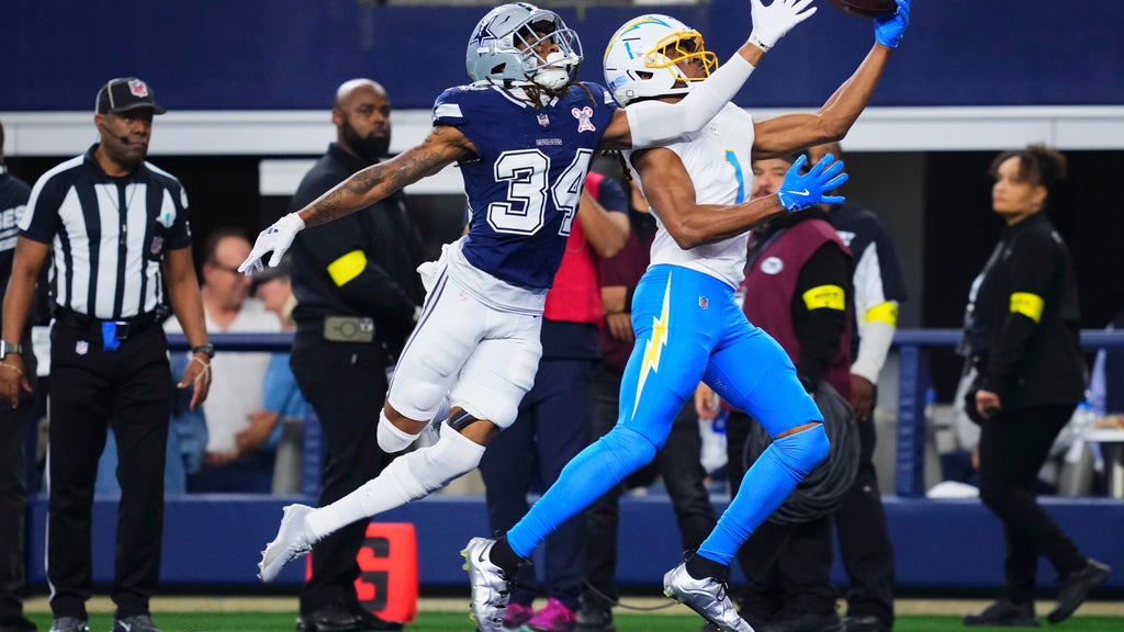 Chargers beat Cowboys 34-17, moving closer to NFL playoff spot