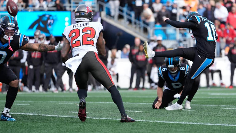 Images from Bucs’ costly NFC South loss to the Panthers in Charlotte