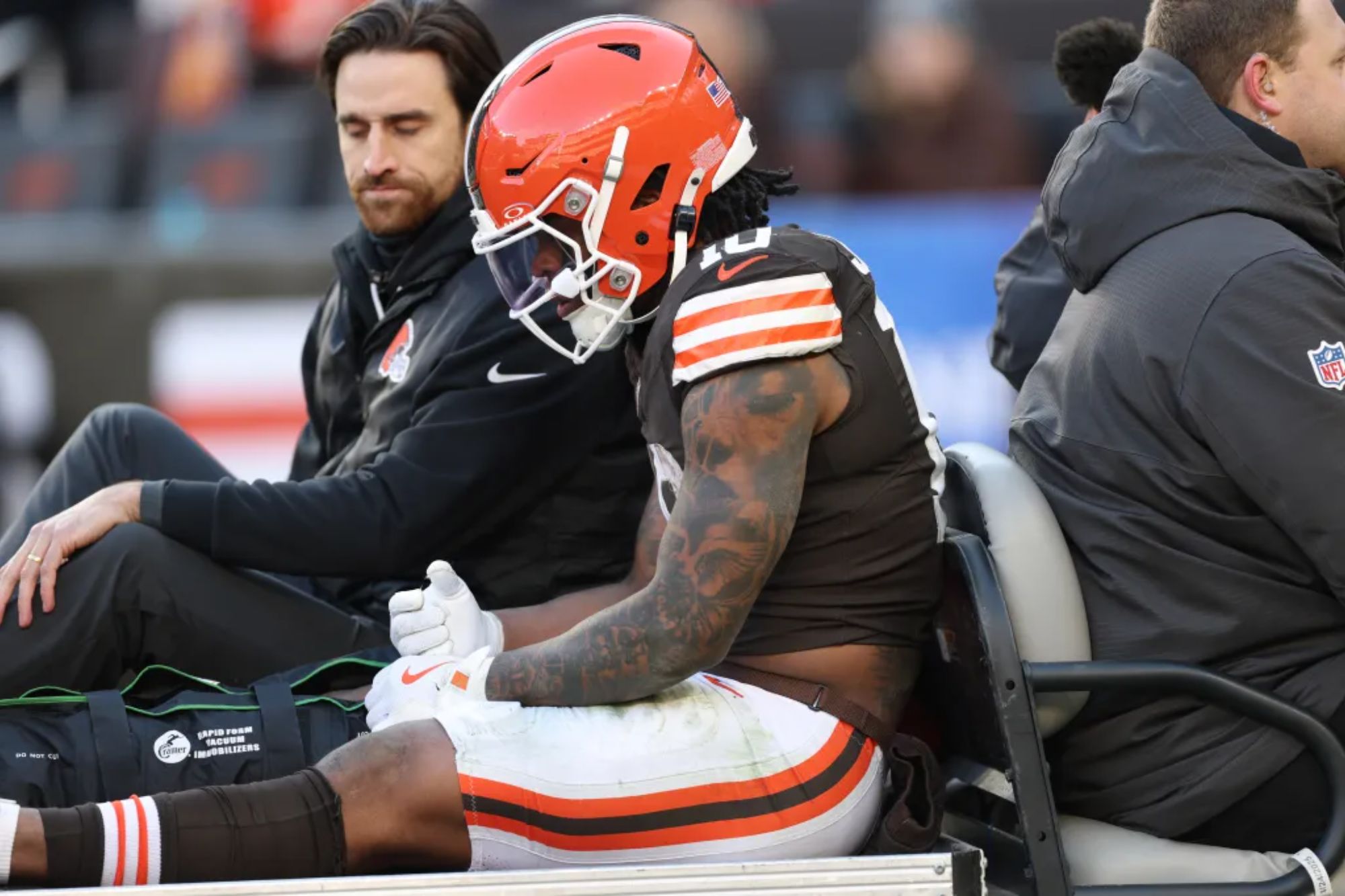 Browns’ Quinshon Judkins carted off with gruesome leg injury