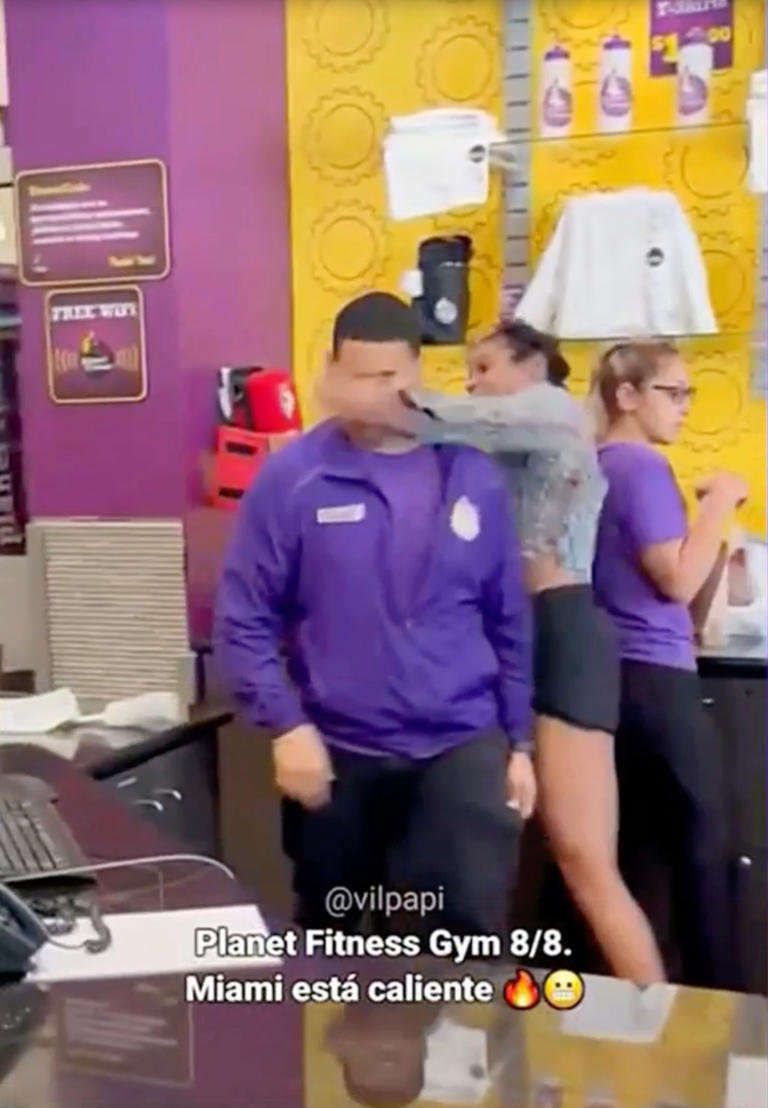 Crazed Planet Fitness member leaps over counter, pummels staffer who ...