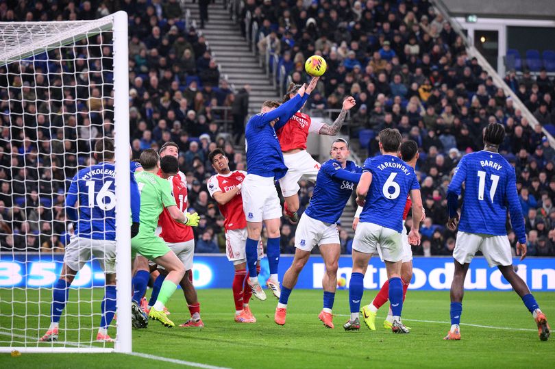 David Moyes pulls no punches after Jake O'Brien's handball calamity