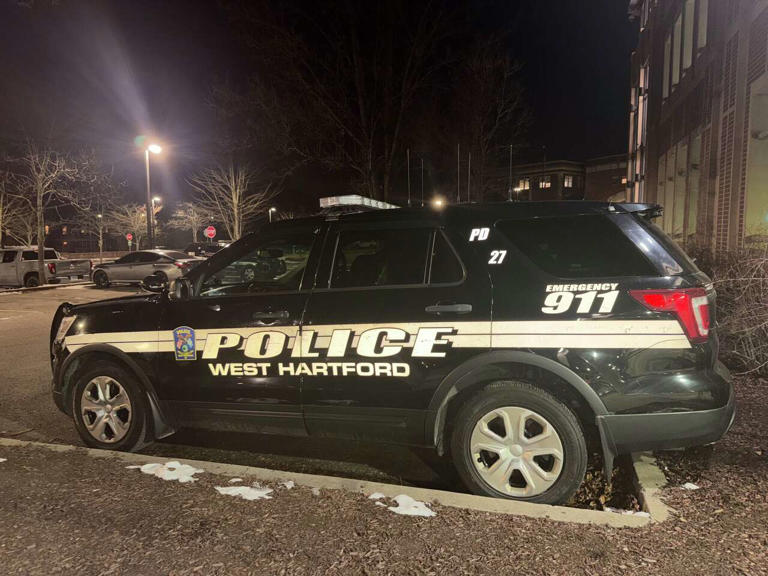 West Hartford crash sends 3 to hospital, New Britain Avenue closed ...