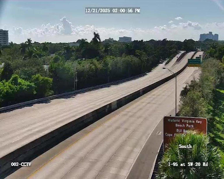 Stretch of I-95 closes in Miami-Dade after power lines fall onto road