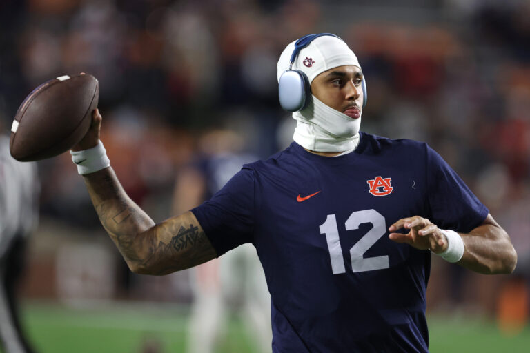 SEC QB makes decision to enter transfer portal after college football ...