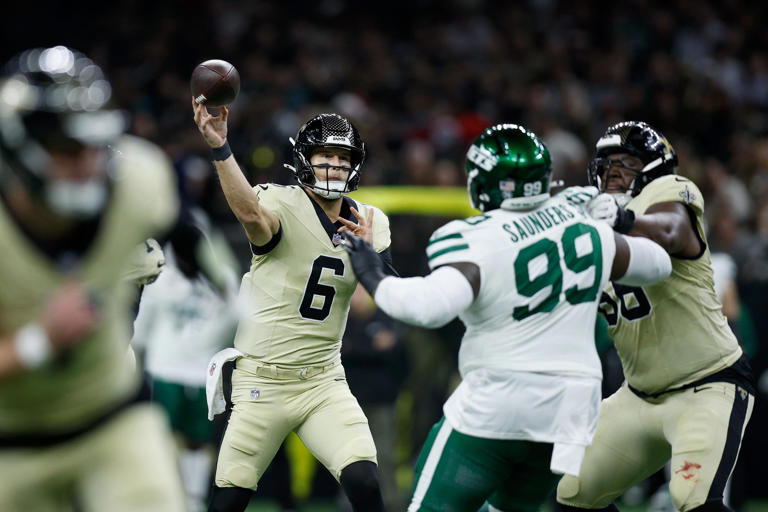 Tyler Shough breaks Archie Manning's rookie touchdown passes record