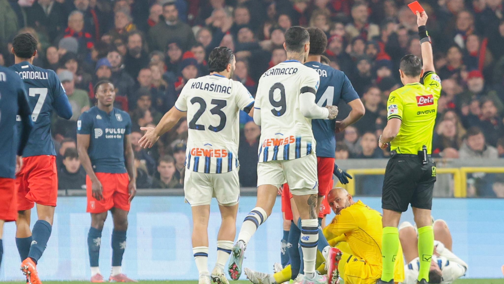 Serie A, Genoa-Atalanta 0-0: Leali espulso dopo 3' per fallo su Maldini