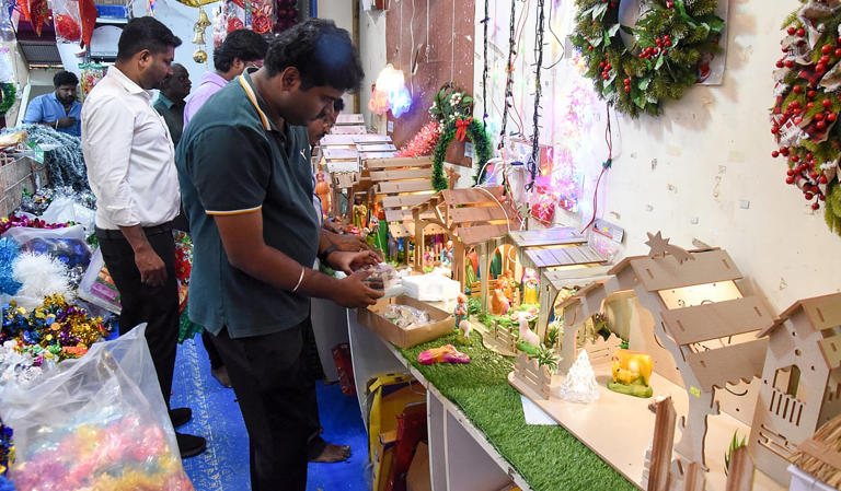 Detachable cribs: The star attraction this Christmas