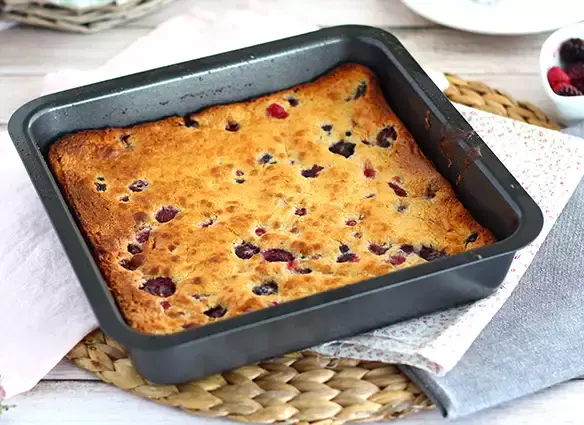White chocolate blondie with red berries