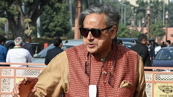 'India can't interfere, but can persuade': Shashi Tharoor on Bangladesh ...