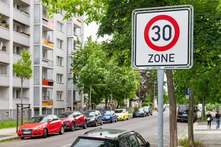 Bußgeld-Einnahmen steigen: Bekommt Dresden wirklich immer mehr Tempo-30 ...