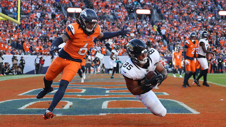 Broncos' defense has turned into a liability after another poor showing