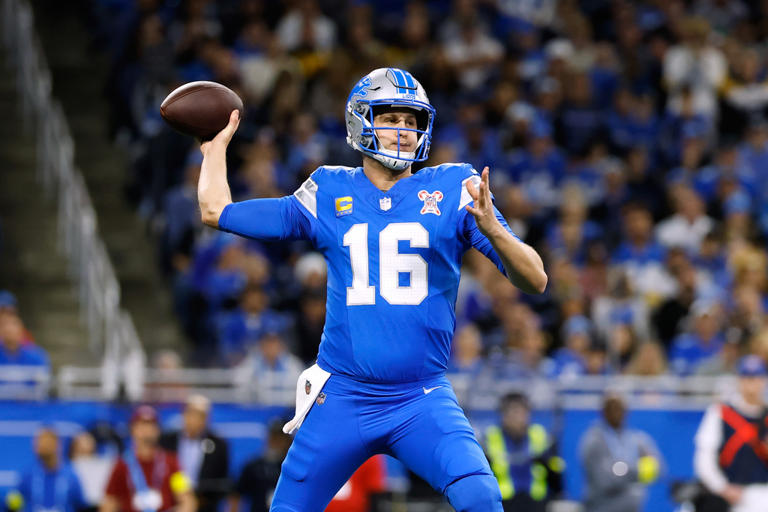 Steelers outlast Lions 29-24 in wild finish when penalty on St. Brown ...