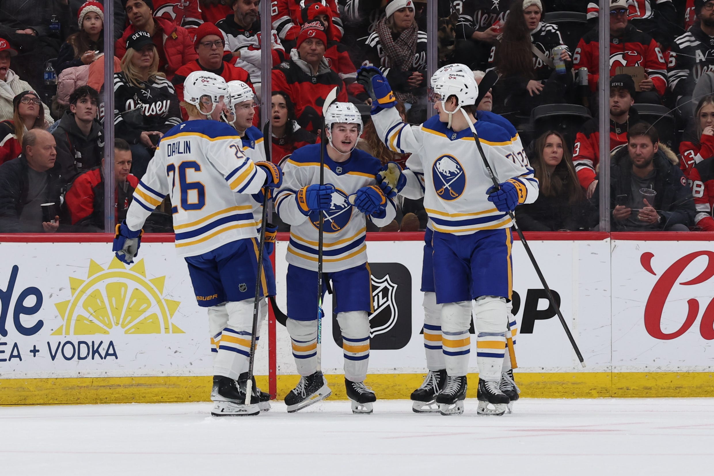 Streaking Sabres win sixth-straight in New Jersey