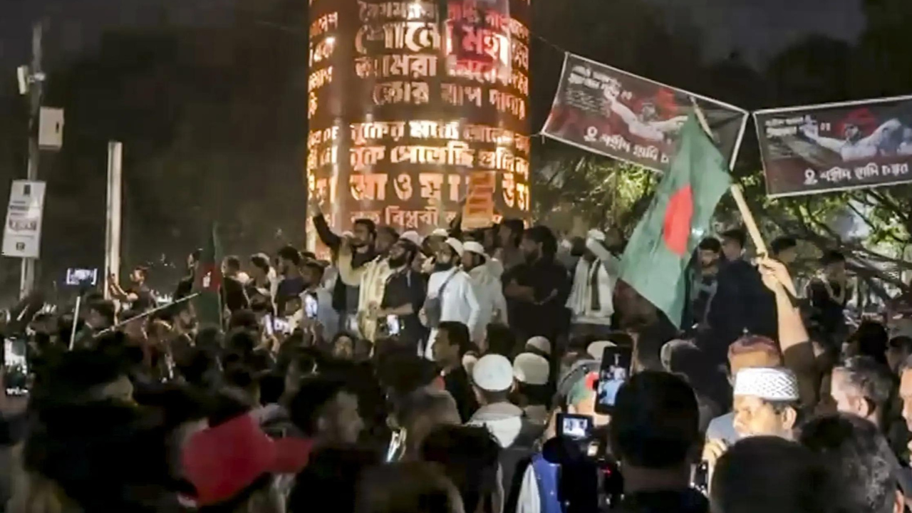 ‘Blocked by the crowd’: Bangladesh police on mob lynching of Hindu ...