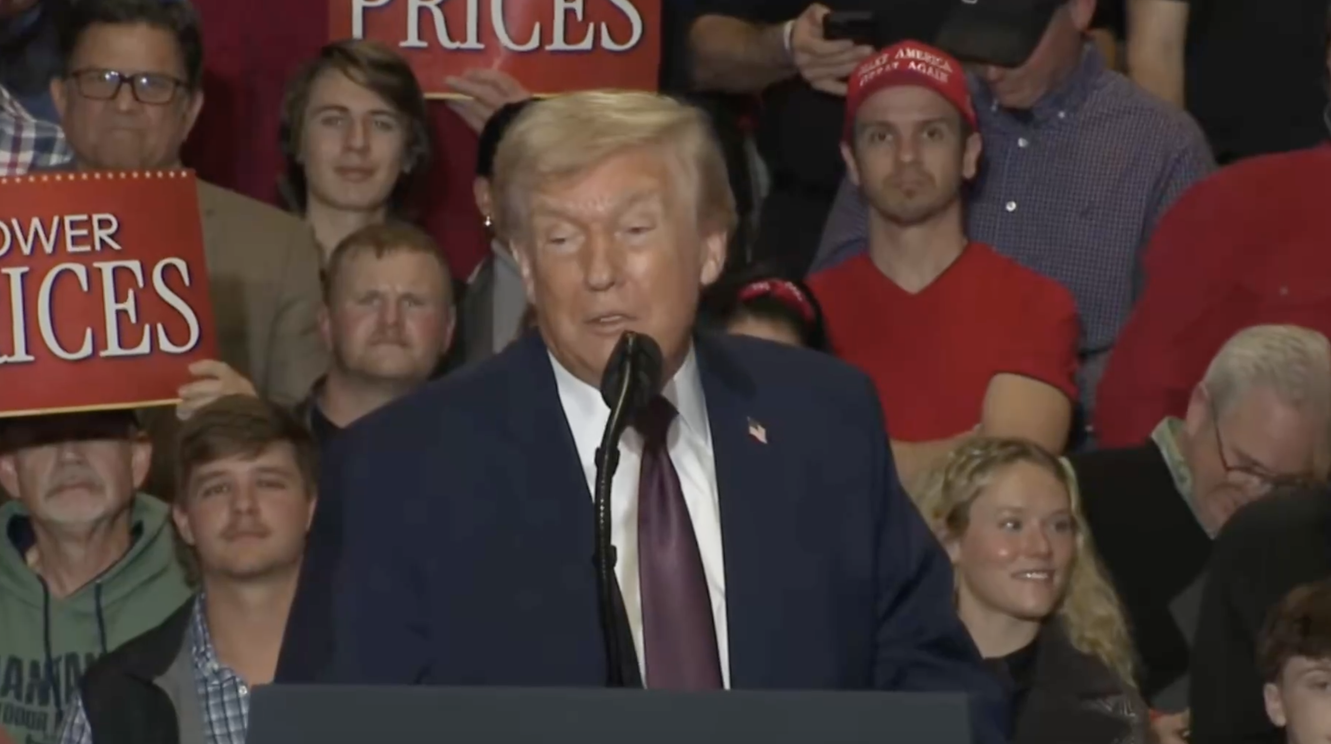 'Look at all of those fake news people back there': Trump derails ...