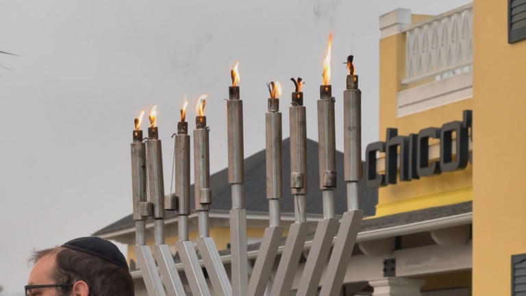Congregation Beth Israel celebrates final night of Hanukkah