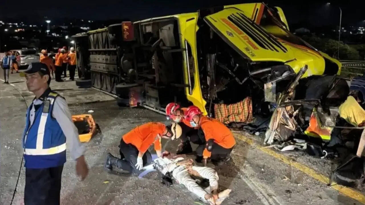 Indonesia bus crash kills at least 15 on Java toll road