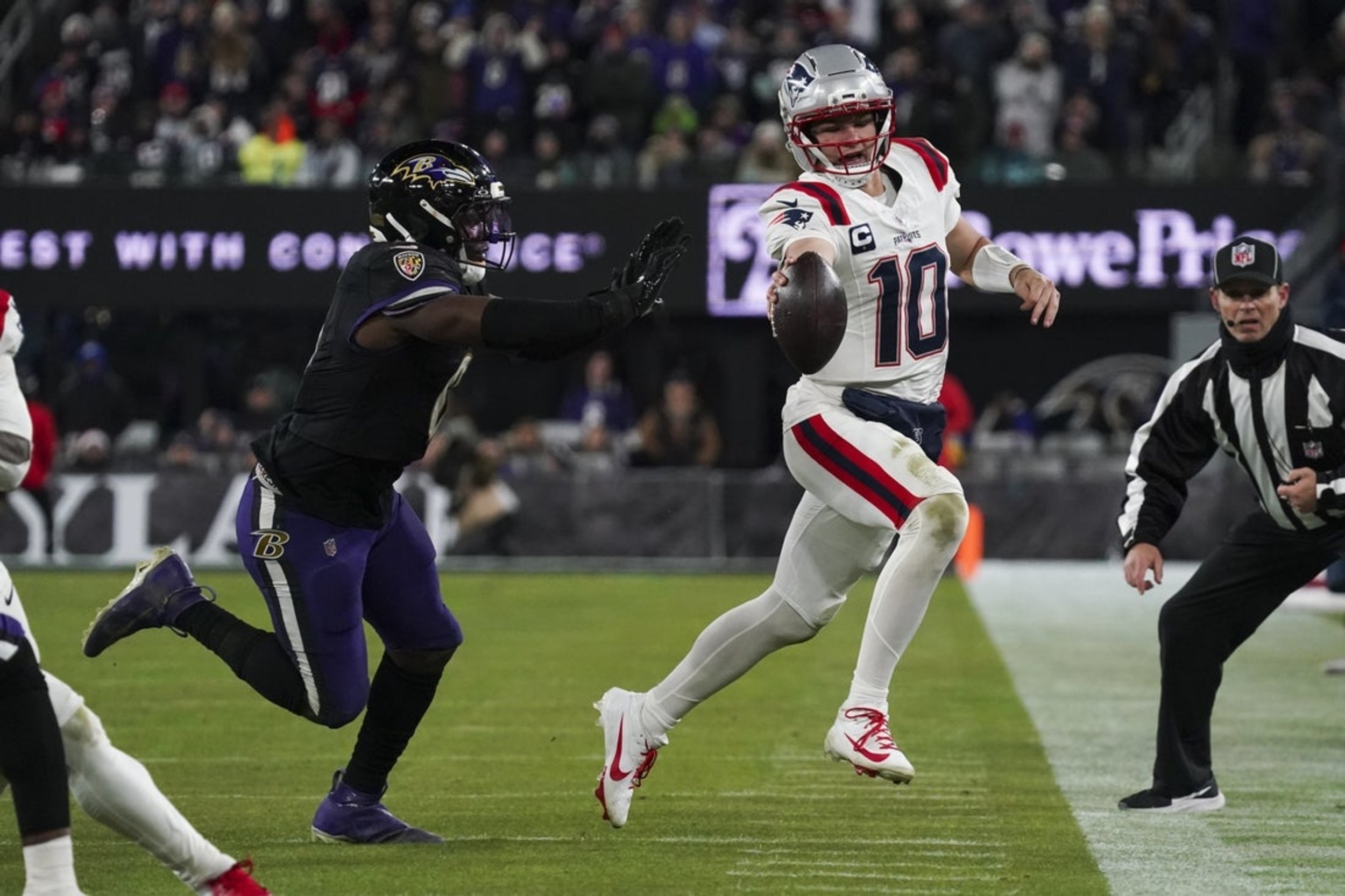 Patriots score last 2 TDs in fourth to surge past Ravens