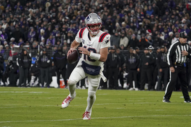 'SNF' takeaways: Drake Maye strengthens MVP case in Patriots' playoff ...