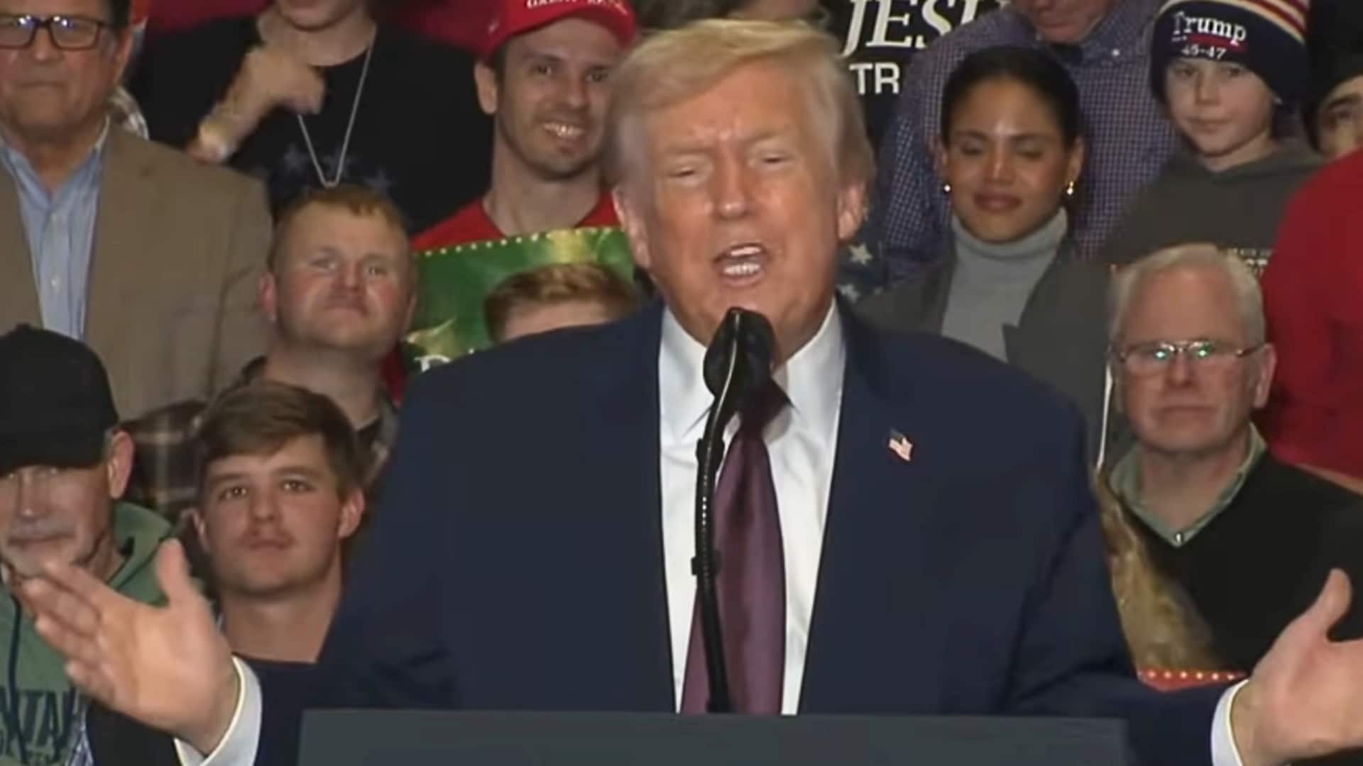 Trump prahlt, er könne in "kognitiven Tests" Giraffe von Nilpferd ...