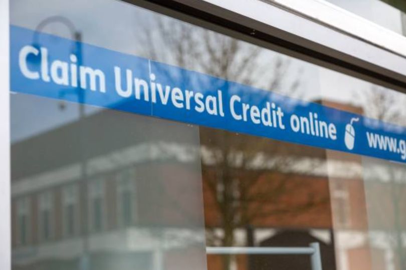 People on Universal Credit or DWP benefits entitled to Christmas cash ...