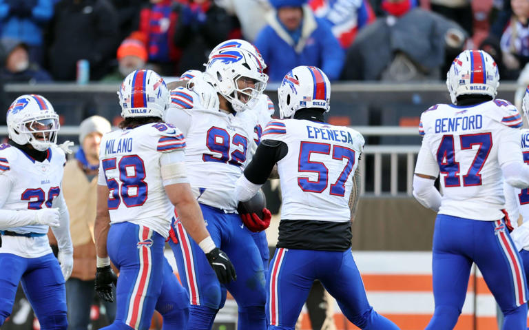 Browns keep losing, but Carson Schwesinger keeps building a Defensive ...