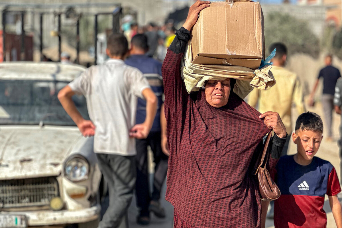 US and Israel-backed aid distribution sparks chaotic and heartbreaking ...