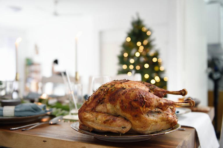 How long does it take to defrost a Christmas turkey?