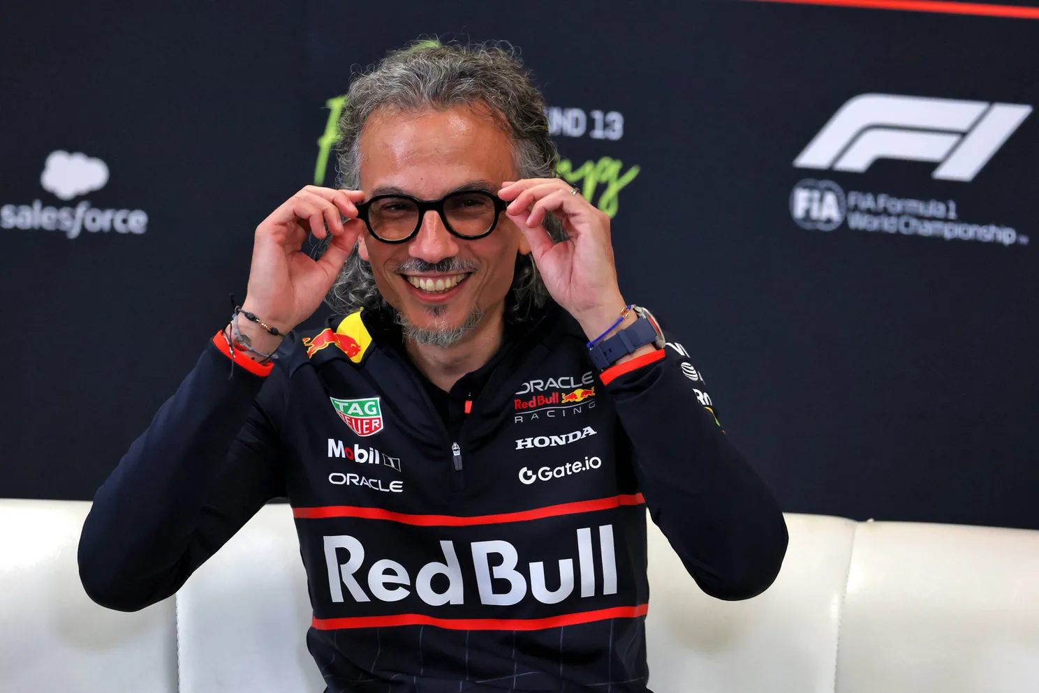 Red Bull-teambaas Mekies geeft reactie op nieuwe F1-livery Verstappen ...