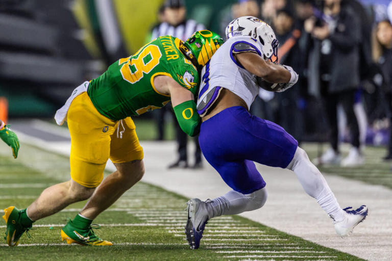By the numbers: A tale of two halves for Oregon against JMU