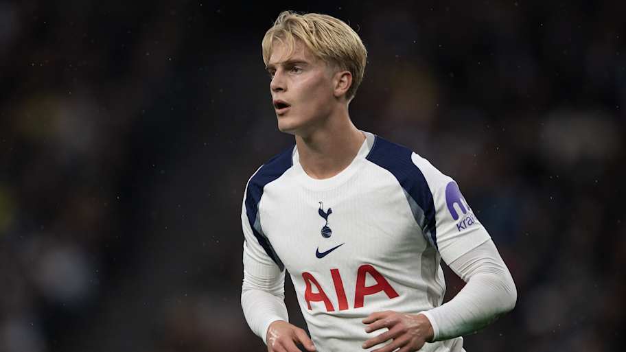 Transfer rumors: Man Utd’s €80 million midfielder bid; Salah makes ...