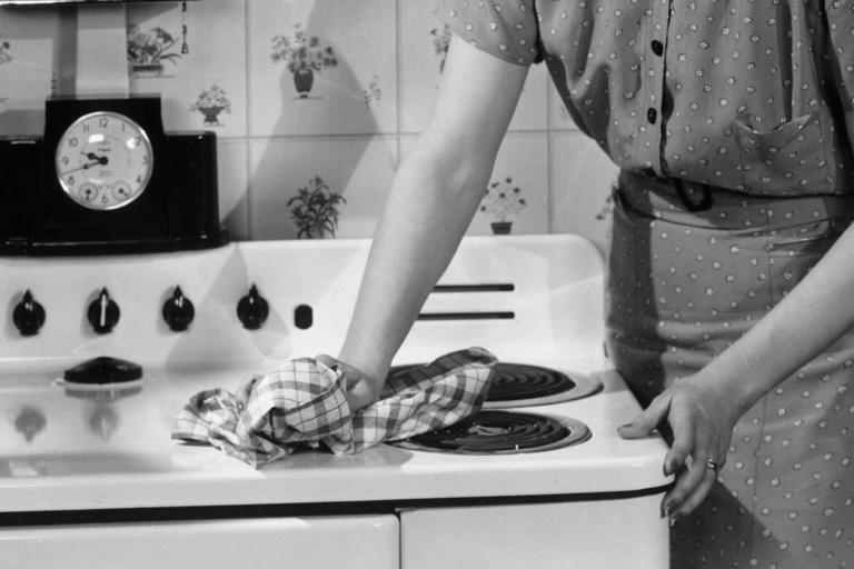 This old-school cleaning method is making a comeback—and we're here for it
