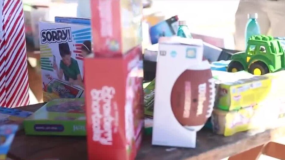 Gamecock alumni give back with Weight of the Eight toy giveaway