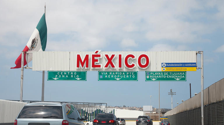 4 driving rules in the US that can get you a ticket in Mexico
