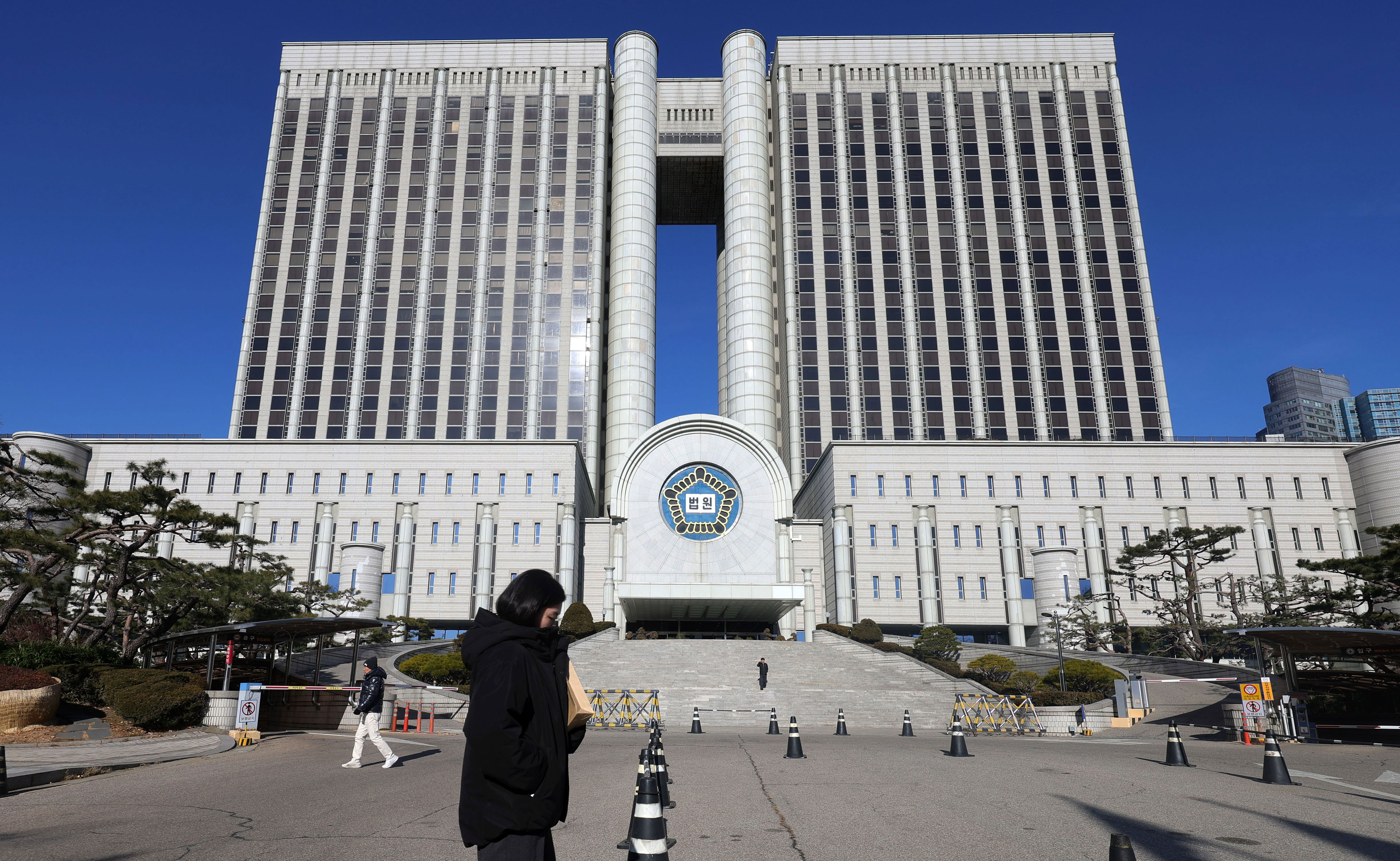 Court increases compensation for CSAT early bell incident