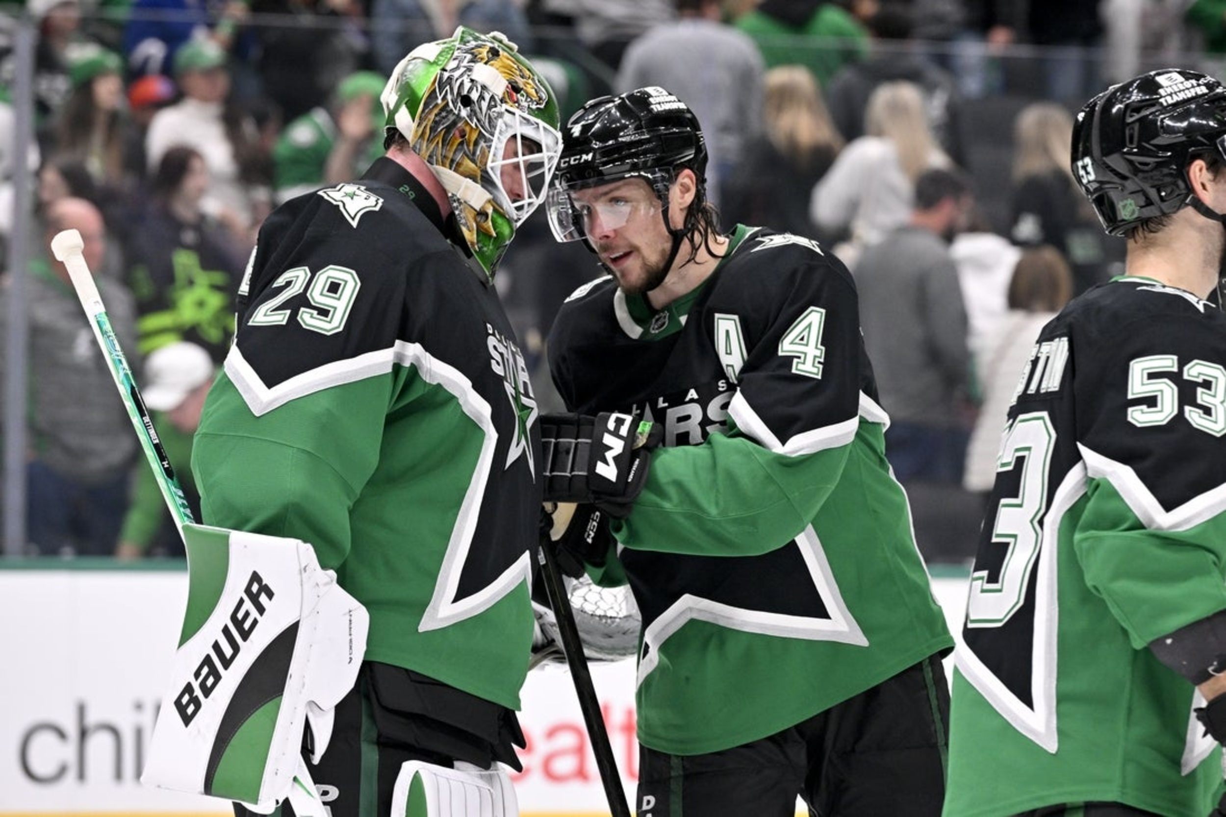 Stars explode in third period to say Maple Leafs