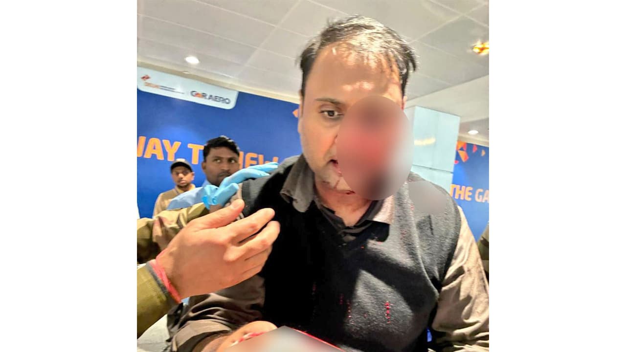 Delhi airport altercation 'resolved', says pilot's lawyer: Report